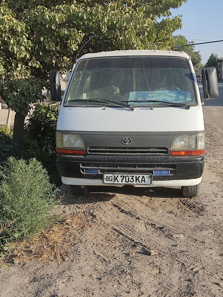 Таёта Хайс афтомат