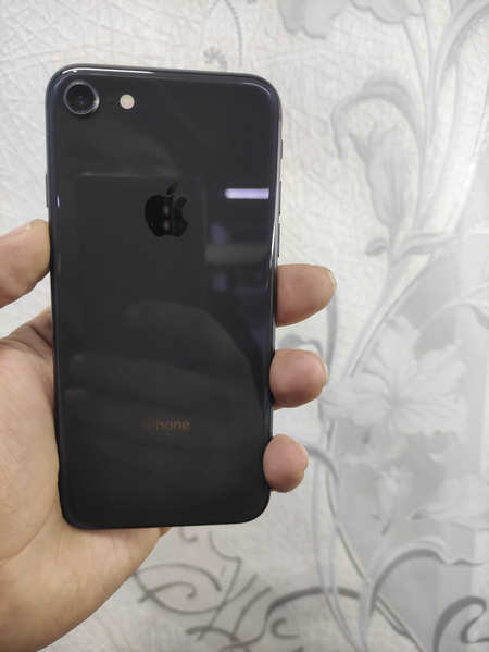 iPhone 8 sotiladi