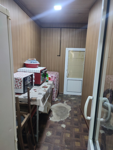 Продаётся участок в Мирзо Улугбекском районе 1.5 сотых 3 комнатная