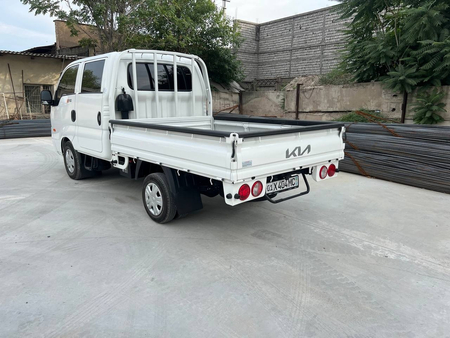 Kia bongo 2700 k