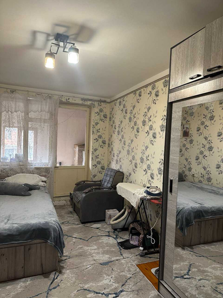 Срочно продам 2х ком квартиру на куйлюке 1 ор-р Корзинка
