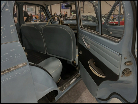 Продаётся советский автомобильи м 407 радная краска.