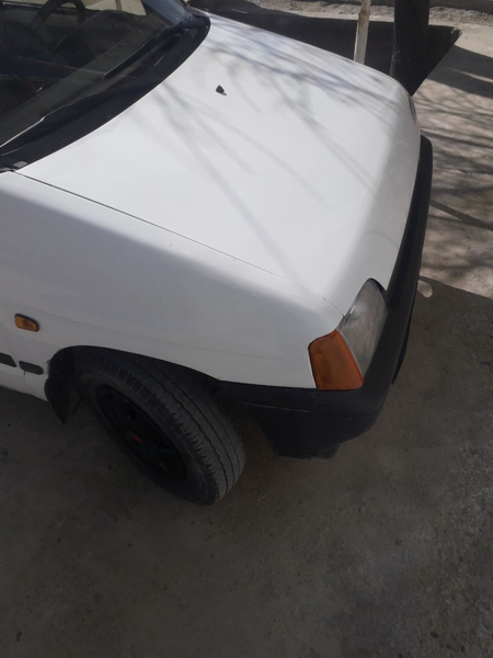 Tiko 1997 yil oq