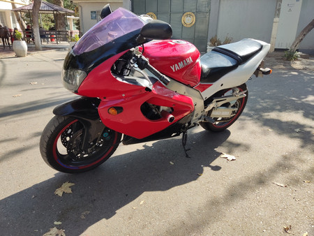 Yamaha Thunderace 1000
