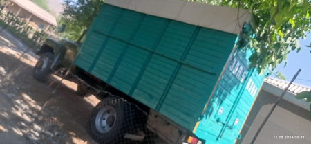 Zil 130 matori ural