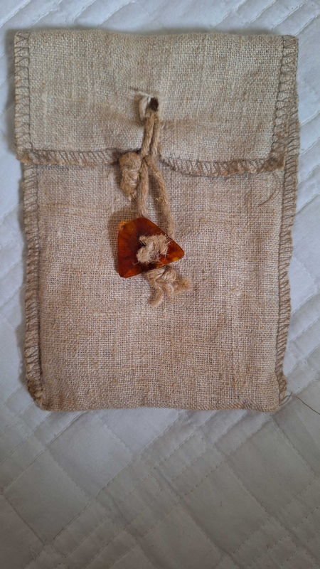 Украшение из янтаря.