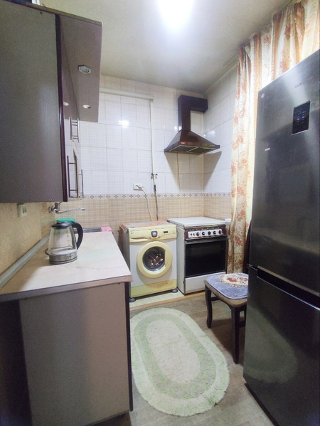 Чиланзар 2кв 1комнатная 1этаж /4. Ориентир 163 школа