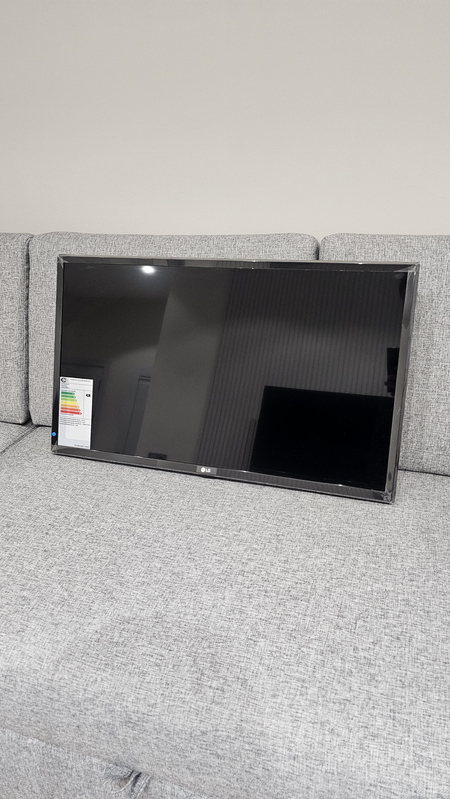 LG 32\\\