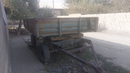 T 40 Traktor sotiladi