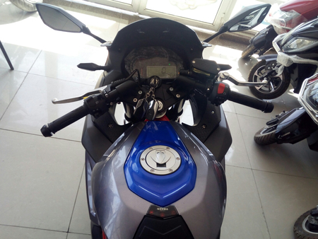 Мотоцикл BMW 400кубов