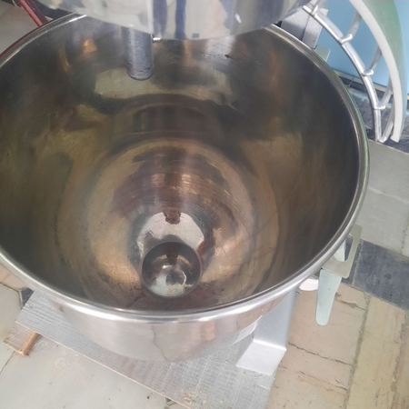 Duxofka pishiriqlar uchun mixer testomeshalka xolati alo yangidek