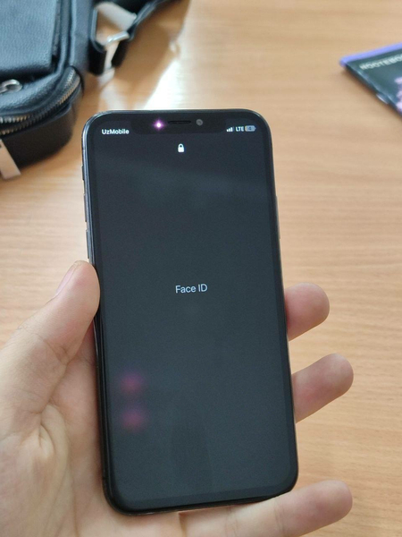 iPhone X 64GB  74%
