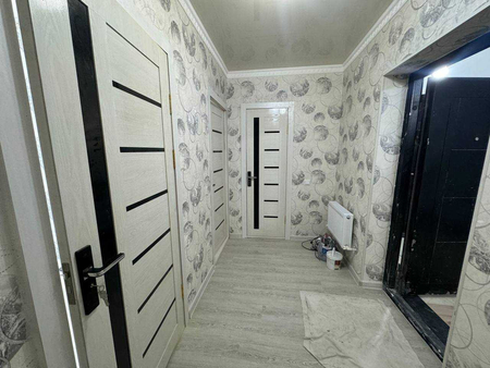 1 xonali 40m² 7-qavat uy sotiladi