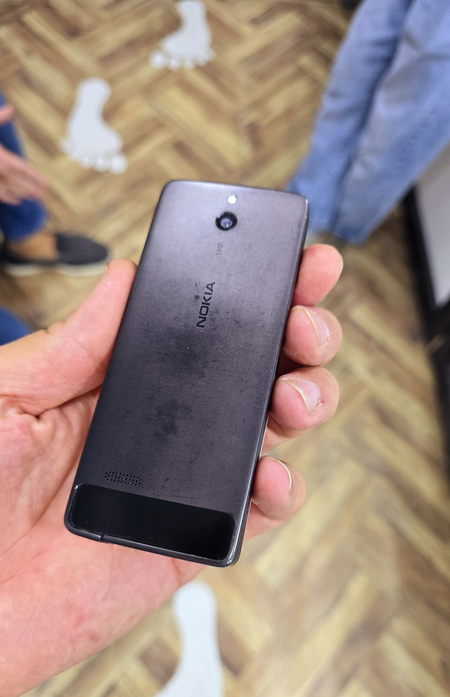 Срочно Nokia 515