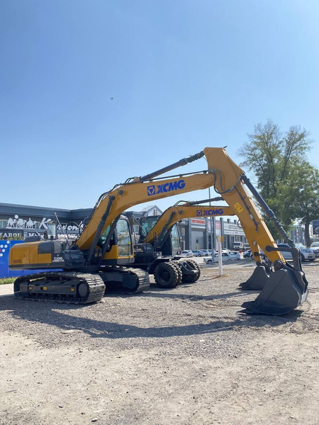 Гусеничный экскаватор XCMG XE215C