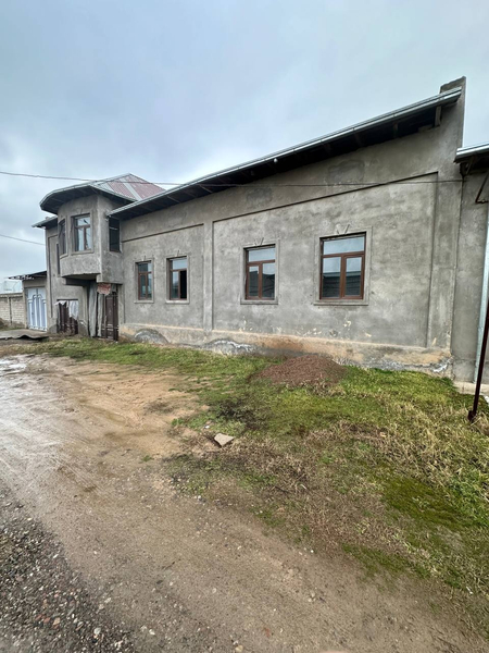 Срочно продается дом каробка Ункургон ,ориентир Селхоз институт. 6,3 с