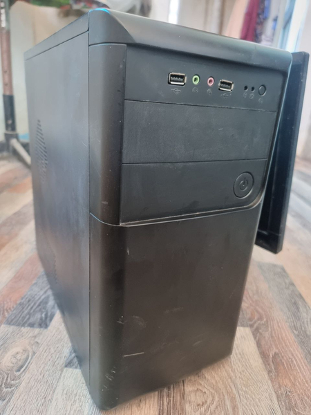 АМД soyo A68m+CPU AMD a4/4000 4 gb оперативная памят
VGA/ HDMI/usb 3.0