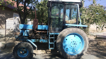 Traktor 28 holati yaxshi