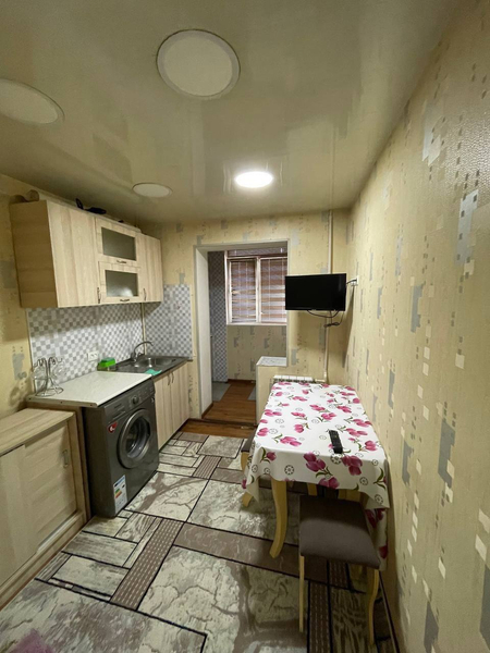 Продаётся квартира Мирзо Улугбекский район 1-3-5