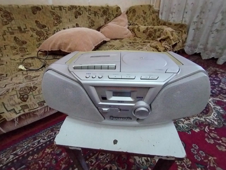 Продам японский магнитофон Panasonic