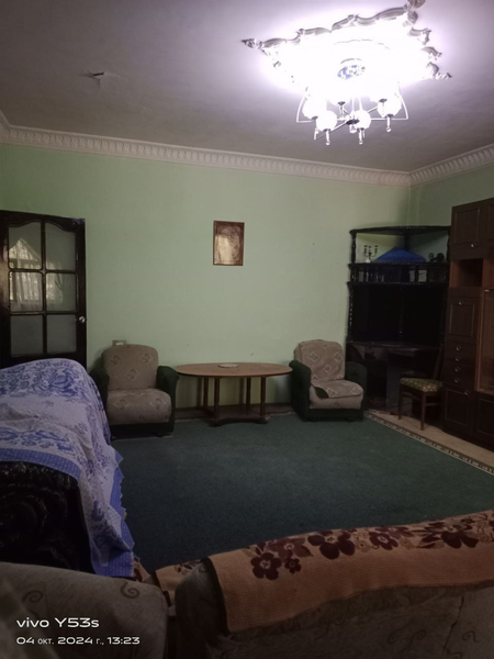 Продаётся в М.Улугбекском р-не ТТЗ-4 2/3/9 Балкон 1Х7 Зал 5Х5 58м2 !!!
