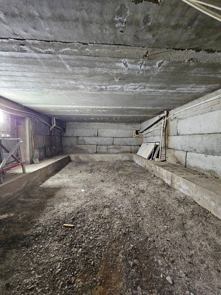 1 xonali 45m² +45m² podval ham bor, 1-qavat. Manzil: Pridastgir.