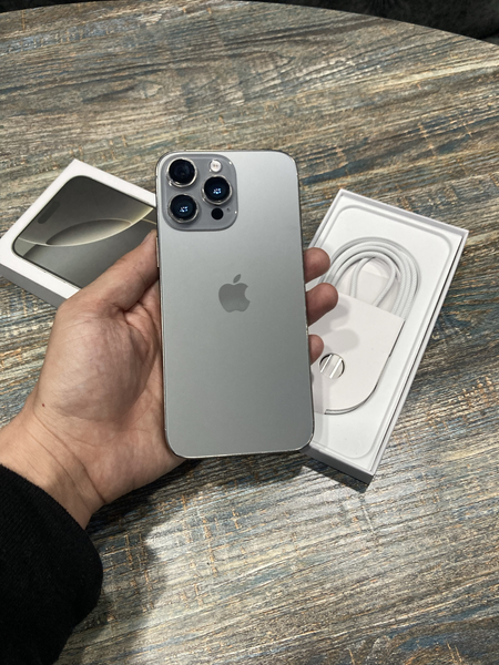 iPhone 16pro Max Z/ZA  1/tb dubay 1-1