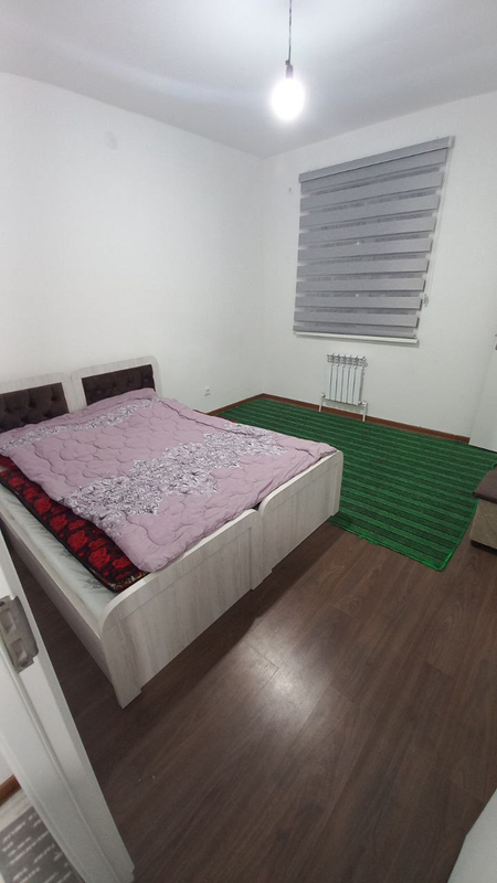 Чирчик шахрида Новостройка домда аренда квартра 1 хонали  расмда куриб
