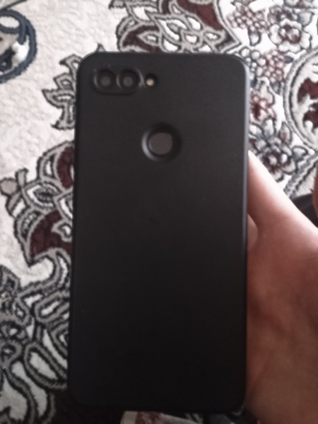 Mi 8 lite sotiladi