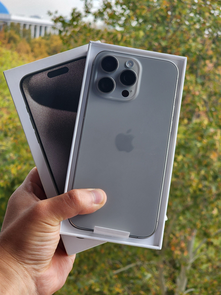 iPhone 15 Pro Max AA/A 512GB 10/10 1050$