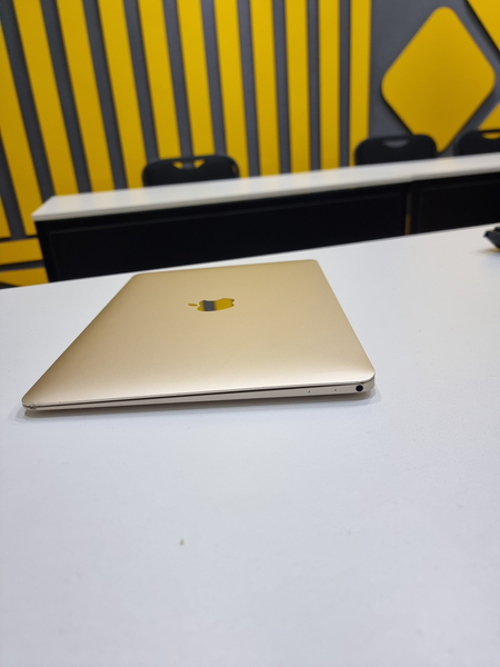 Macbook Air core-i5 8/512 gb Toza