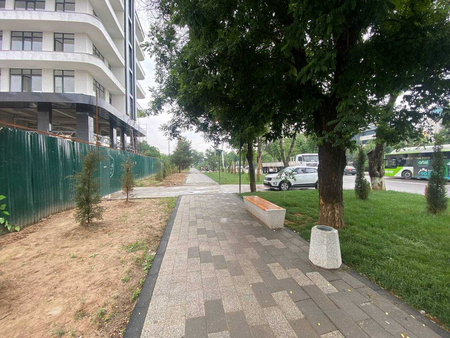 Продам помещение на Юнусабаде Зенит, ор-р: Сафия, вдоль дороги RR