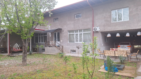 Eski 16 yillikda uchastka 6 sotih 6 hona