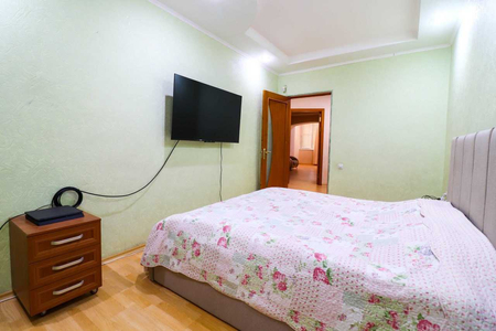 продается 3/1/4 на ул. Бобура