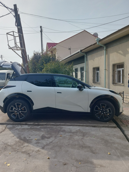 ZEEKR X электромобиль