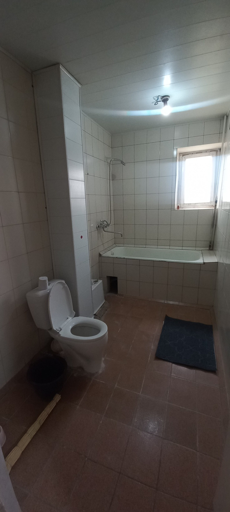 Кв срочно сотилади 82.5 кв.м