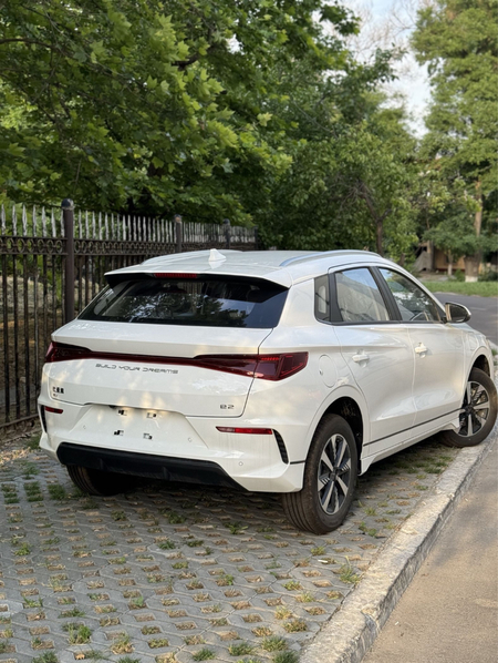 BYD E2 2024 luxury / tayyor / naqd / avtokredit / 1kunda / Oq