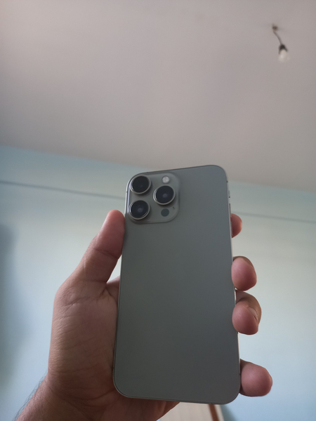 Iphone XR 15 korpusda