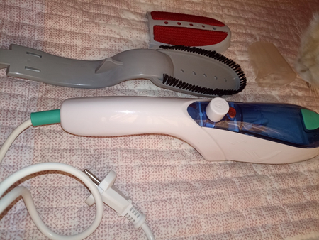 Отпариватель одежды ручной паровой утюг щетка Tobi Travel Steamer