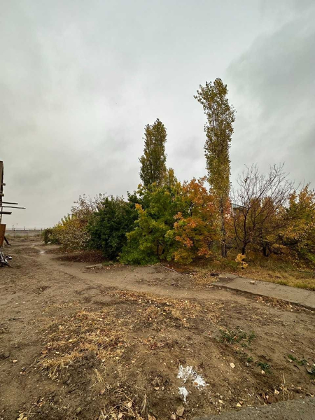 Срочно! Центрда, 6 хана, 2 холл, 12 сотка жер жай САТЫЛАДЫ