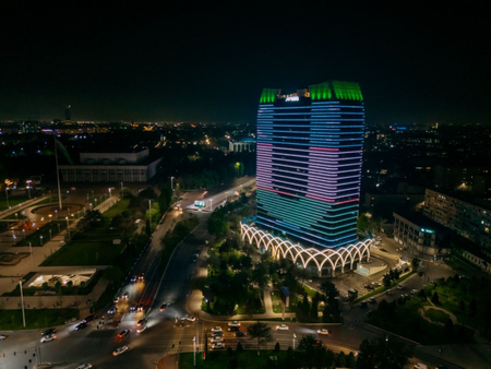 Fasadniy va dvorovoy chiroq