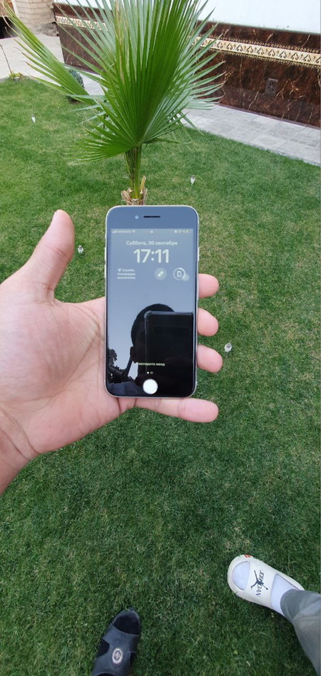 Iphone 8 xotirasi64