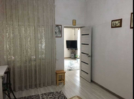 Срочно М.Улугбекском районе Корасу продаётся дом.