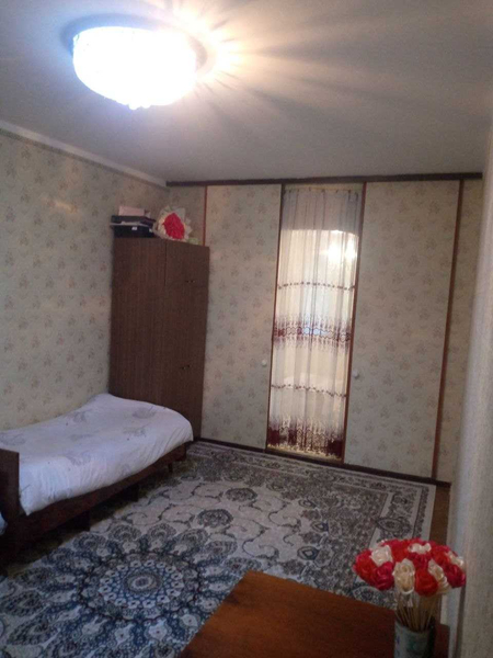 Chilonzor 2, SROCHNA Uy sotiladi 3/3/4 65m2, mebel texnikalari bilan