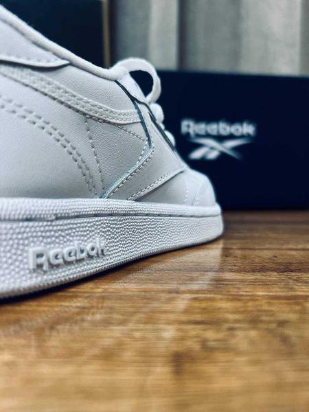 Reebok женские кожаные кроссовки