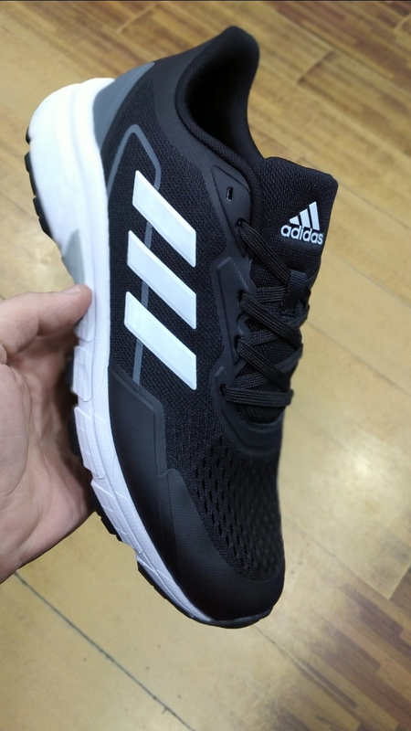 Adidas made in Vietnam arginal