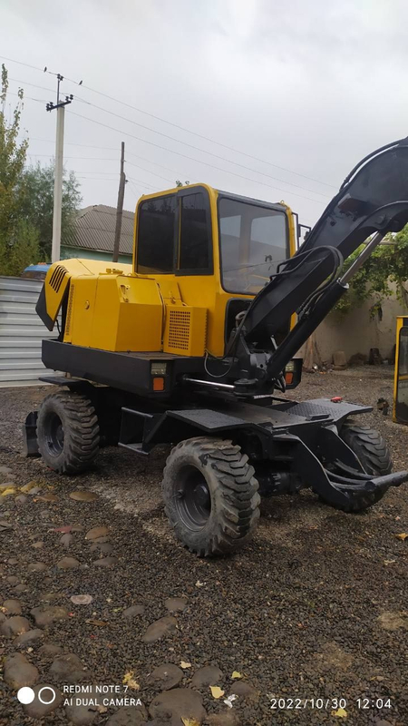 Ekskavator sotiladi