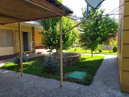 Dacha sotiladi azadbash