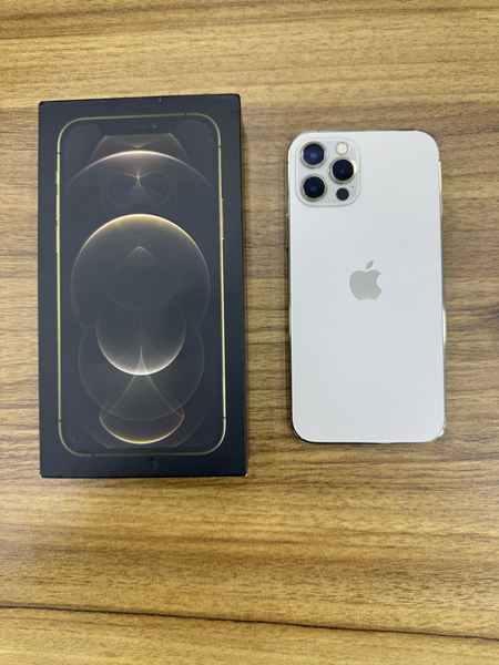 Iphone 12 pro, Iwatch 8 45mm