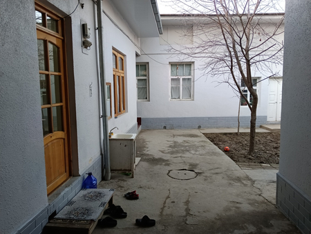 Uchastka sotiladi chorsu 1 gorbalnitsa